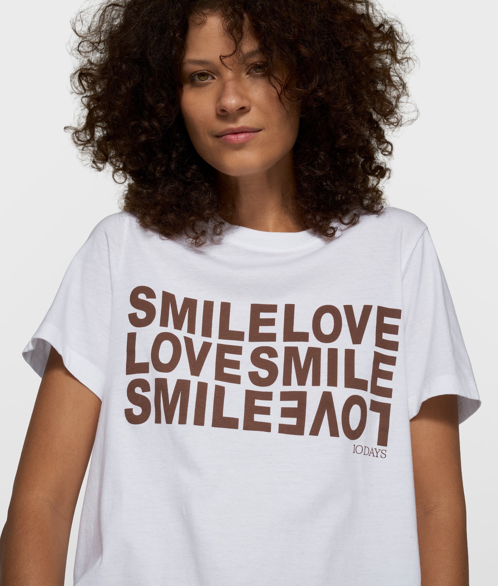 petit smile love tee | white | 10DAYS | Official Online Store